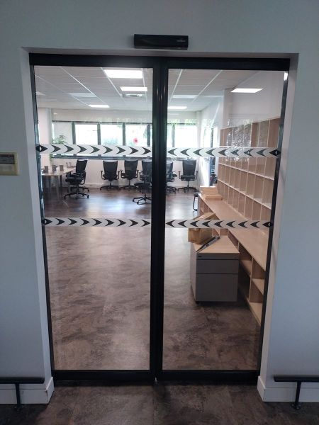 Porte sas automatique coulissante double ouvrant - Mes-occasions.com