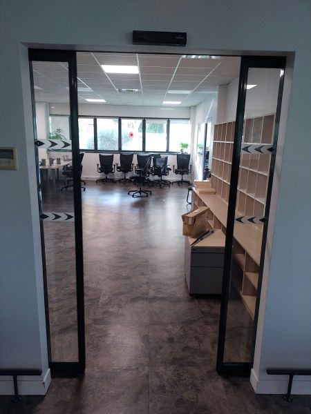 Porte sas automatique coulissante double ouvrant - Mes-occasions.com